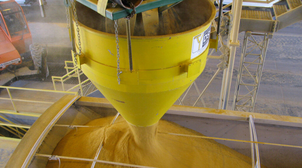 A proper hopper is a dust stopper - African Cargo and Bulk Handling
